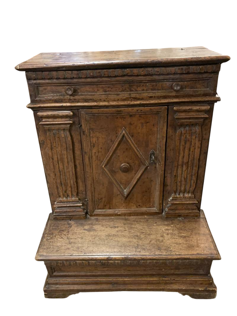 Antico e raro inginocchiatoio in noce barocco fine del XVII Secolo prie ...